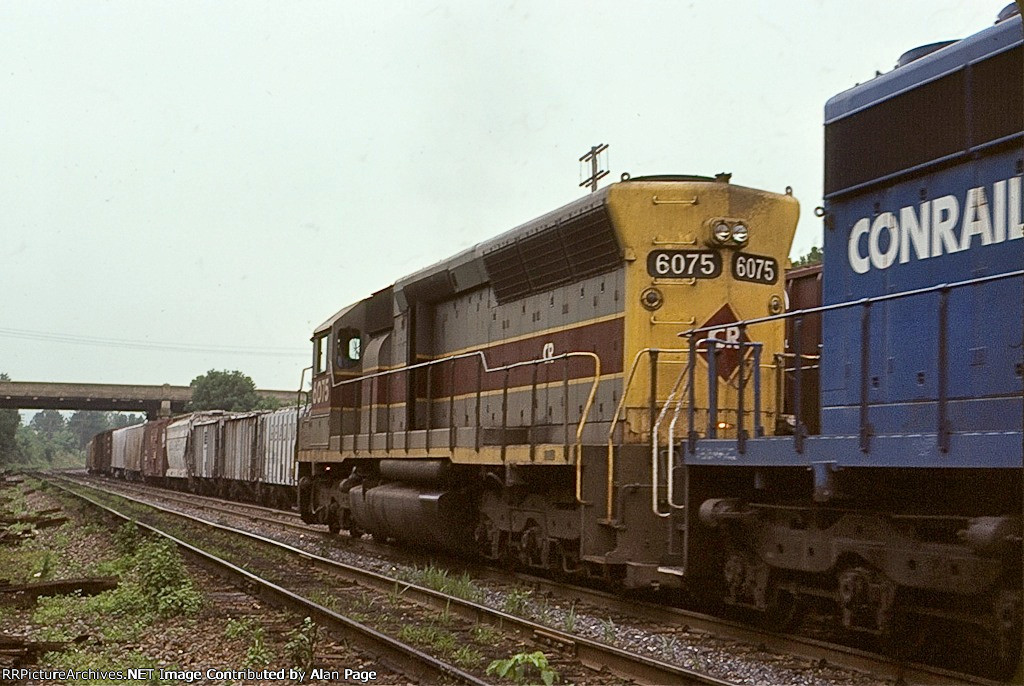 CR SD45 6075 and SD40-2 6389